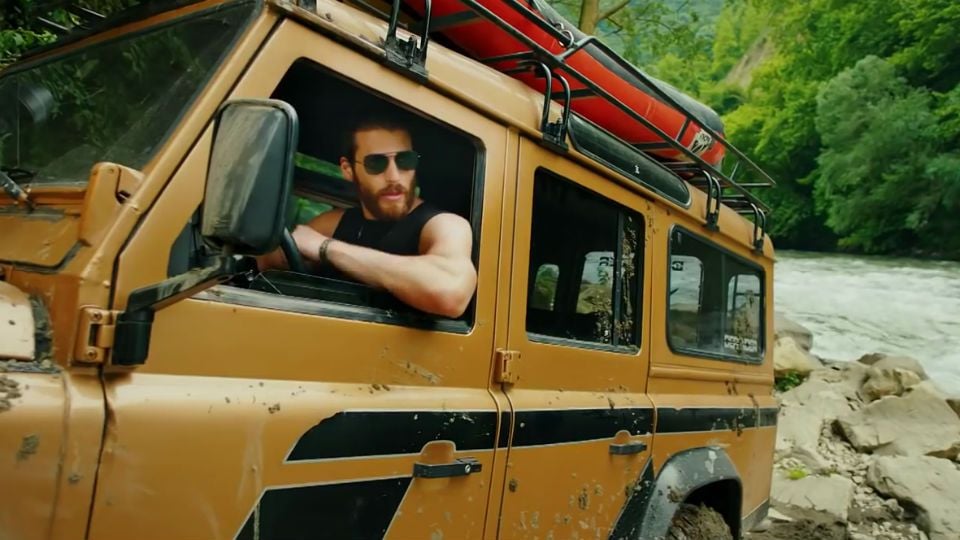 Erkenci Kus (Pájaro soñador) Tráiler VO - Vídeo Erkenci Kus (Pájaro ...