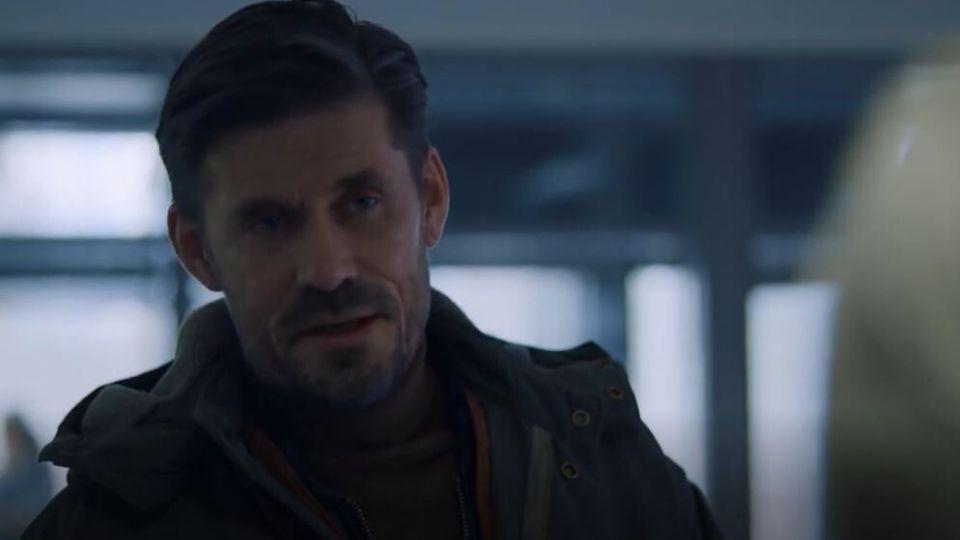 Bullets Tráiler - Vídeo Bullets - SensaCine.com