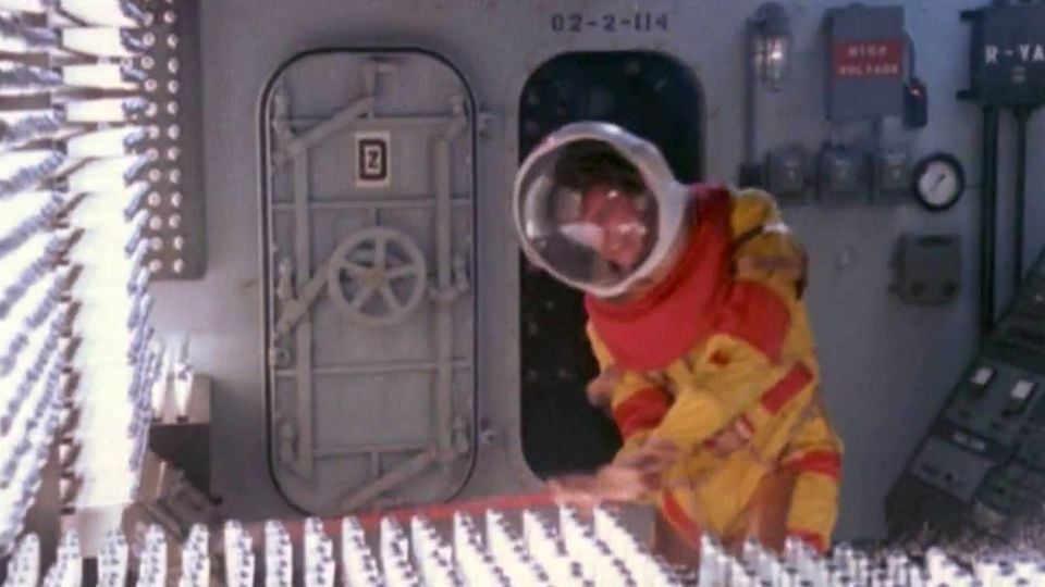 Tráiler de la película El experimento Filadelfia - El experimento ...